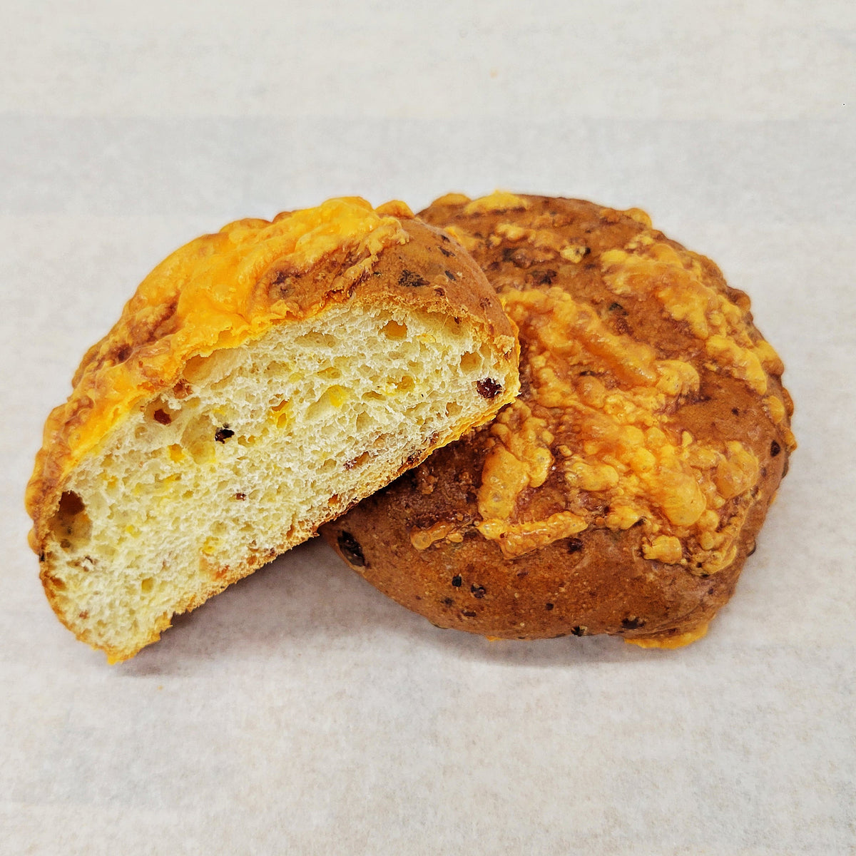 Bacon Cheddar Buns - 4 Pack – Clasen's European Bakery